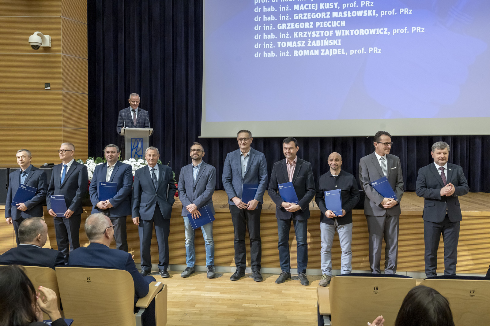 Nagrody Rektora 2025 dla pięciu pracowników KMiSD / Katedra Metrologii ...